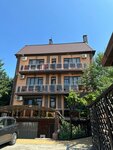 Leanda Guest House (Olega Koshevogo Street No:13А, Divnomorskoye Village), otel  Krasnodarski krayından