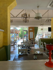 Vkusnoe Leto (Kirova Street No:13А, Divnomorskoye Village), kafe  Krasnodarski krayından