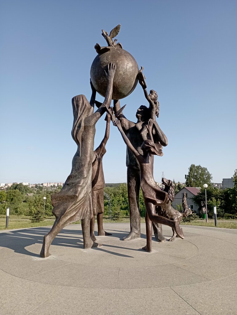 Kültür ve eğlence parkları Парк семейных деревьев, Orsha, foto