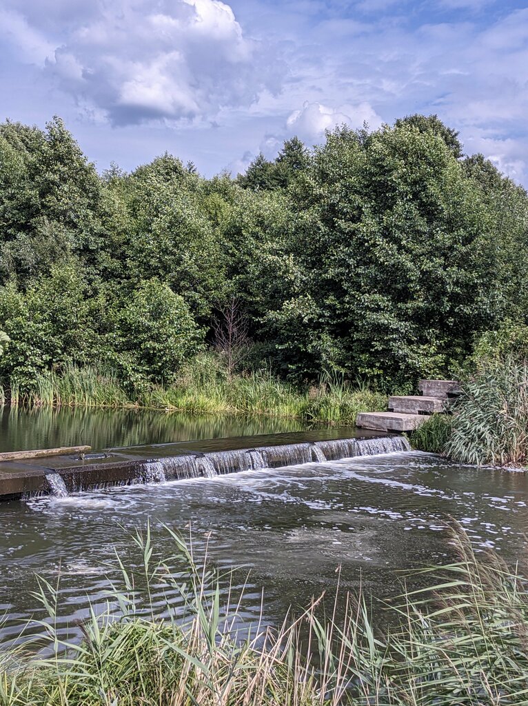 Turistik yerler Waterfall, Lida, foto