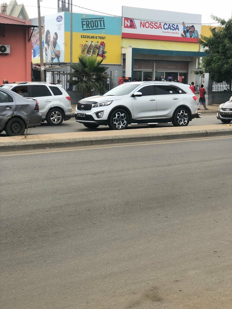 Süpermarket Nossa Casa Hojuenda, Loanda, foto