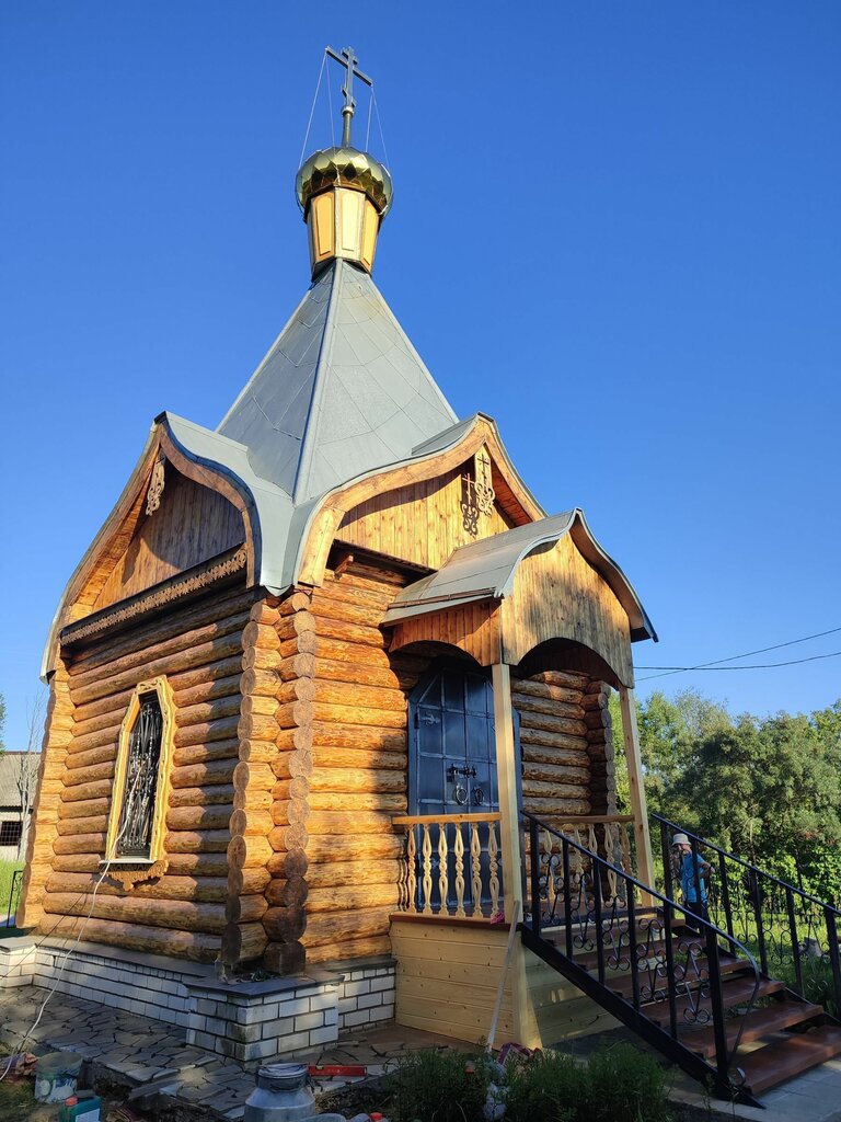 Şapel, haç anıtı Chasovnya Flora i Lavra V Lobanovo, Vladimirskaya oblastı, foto