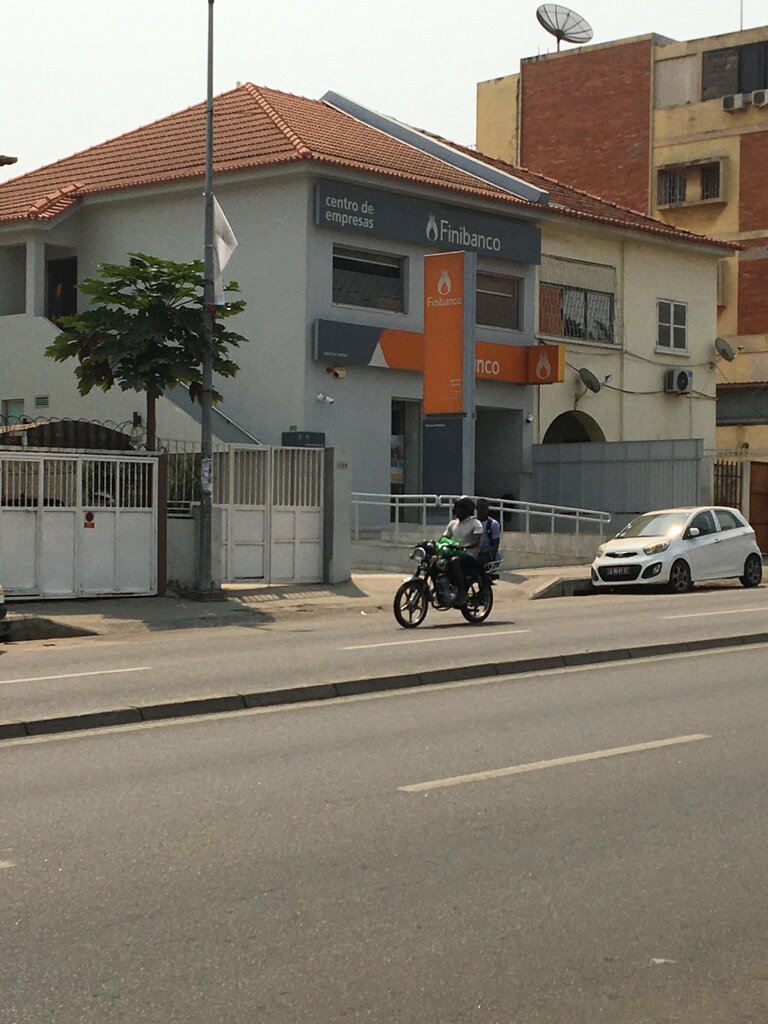 Banka Finibanco, Loanda, foto