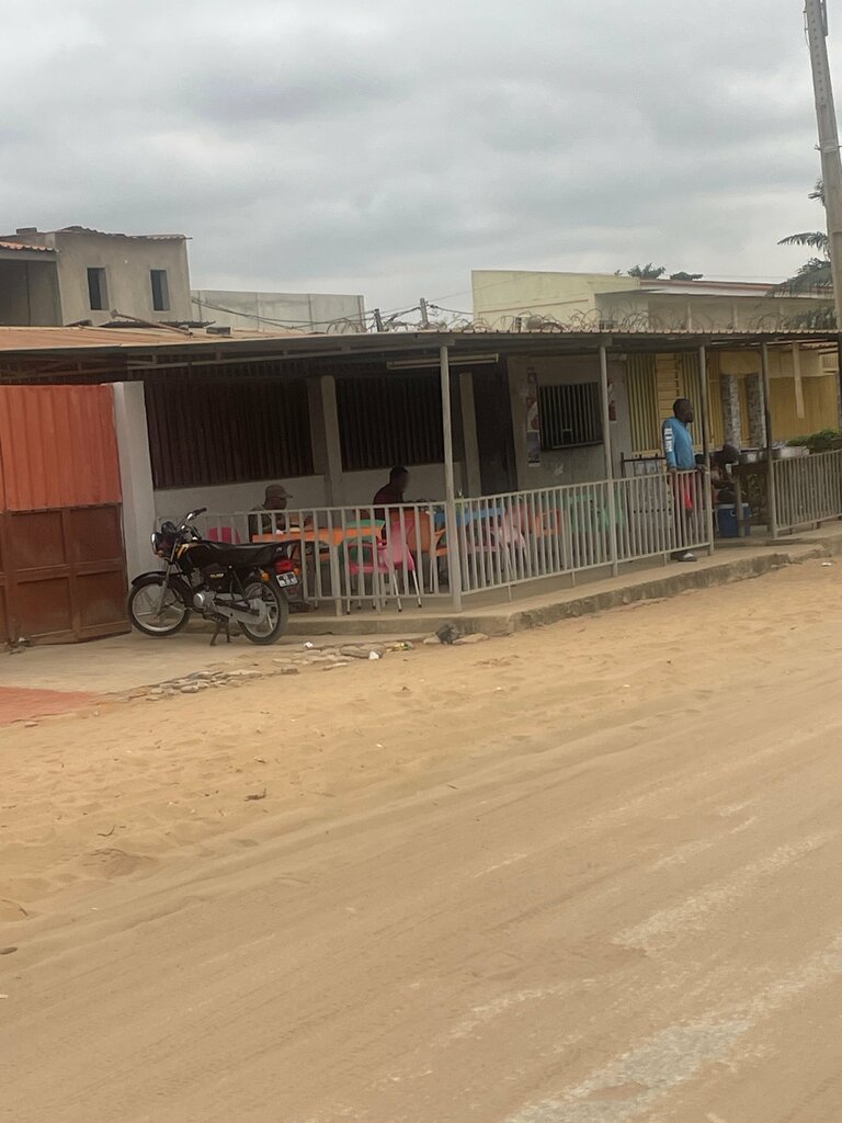 Kafe Janela Aberta Mena, Loanda, foto