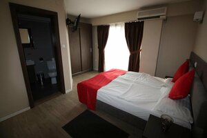 Opera House Hotel (град Скопје, Municipality of Centar), otel  Skopje'den