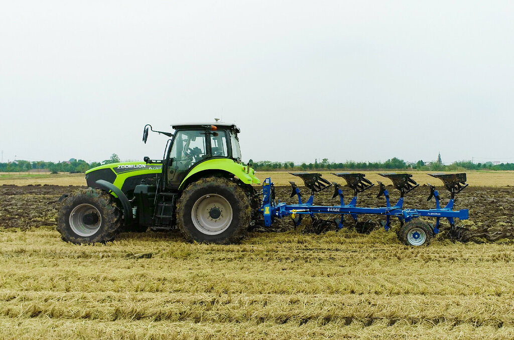 Tarım makineleri, ekipmanlar Agromig, Tümen (Tiumenskaya) oblastı, foto