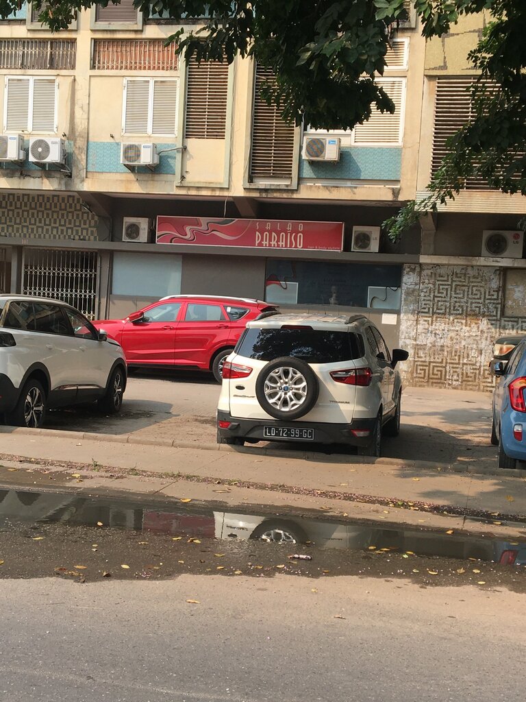 Güzellik salonu Salão Paraíso, Loanda, foto