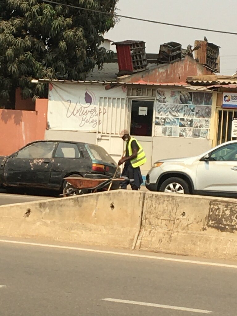 Güzellik salonu L&l Charme, Loanda, foto
