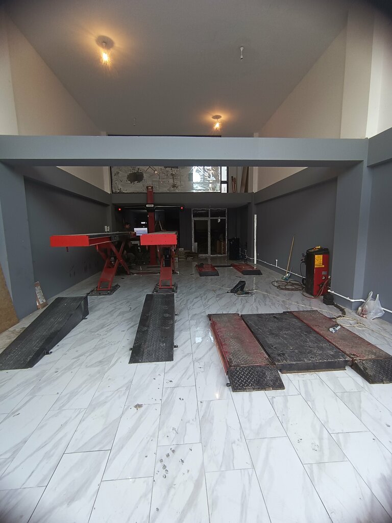 Jant ve lastikçiler Fast Garage, İstanbul, foto