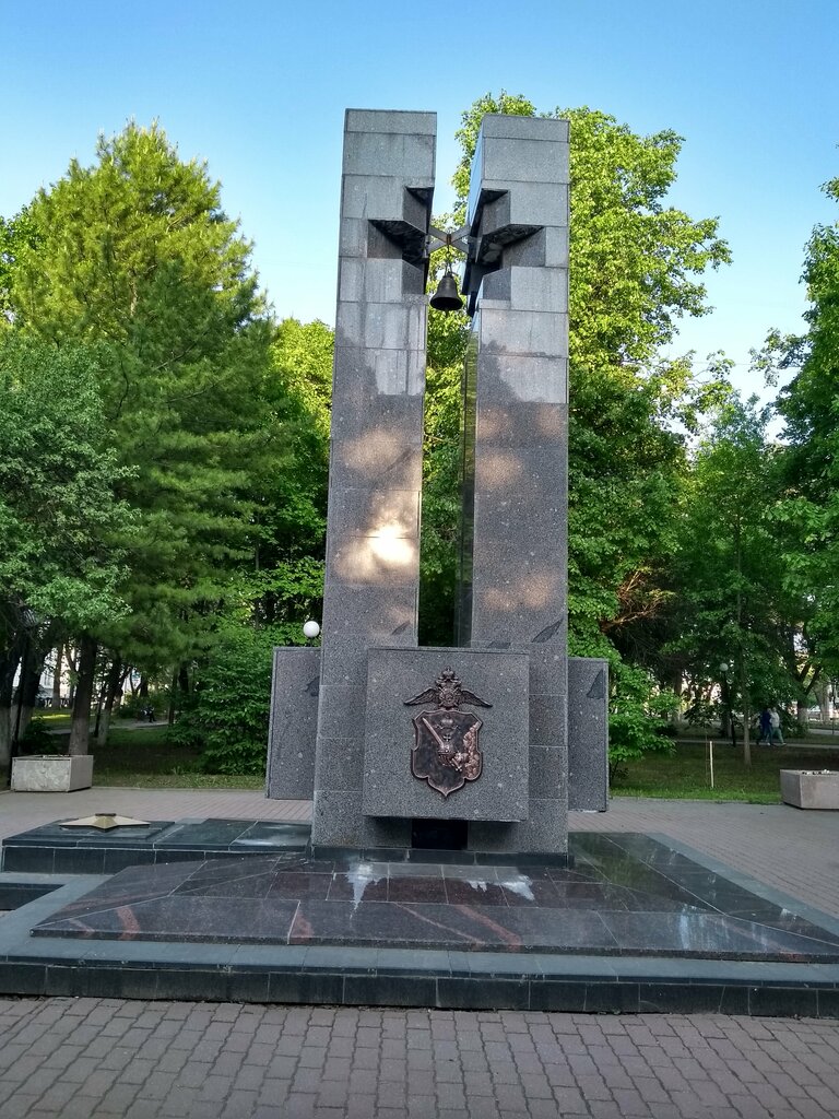 Anıt, heykel Памяти сотрудников ОВД, Vologda, foto