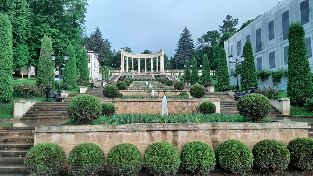 Turistik yerler Колоннада Каскадной лестницы, Kislovodsk, foto