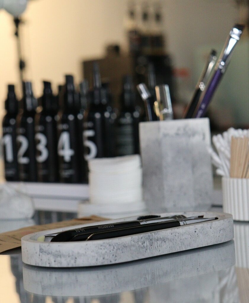 Kaş ve kirpik salonu Haas Brows, Novoşahtinsk, foto