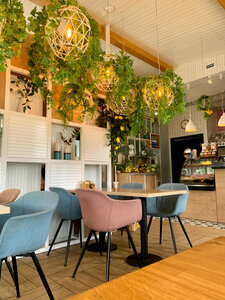 Villa Bella (Naberezhnaya Street No:17, Zelenogorsk), kafe  Zelenogorsk'tan