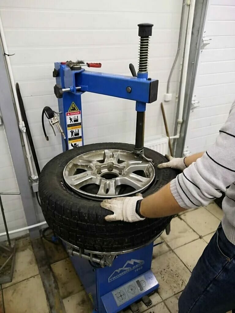 Oto lastik tamiri Tire service, Saint‑Petersburg ve Leningradskaya oblastı, foto