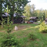 Berloga Hall (Magistralnaya ulitsa No:37, vioska Astroŭski Pieravoz), tatil köyleri  Minskaya oblastından