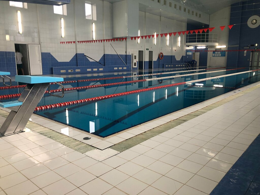 Yüzme havuzları Sports School No. 2, Bataysk, foto