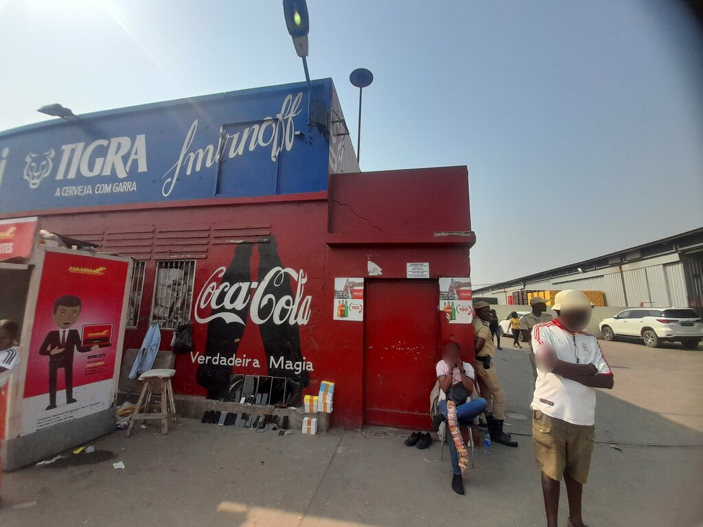 Alışveriş merkezleri Multibebidas, Loanda, foto