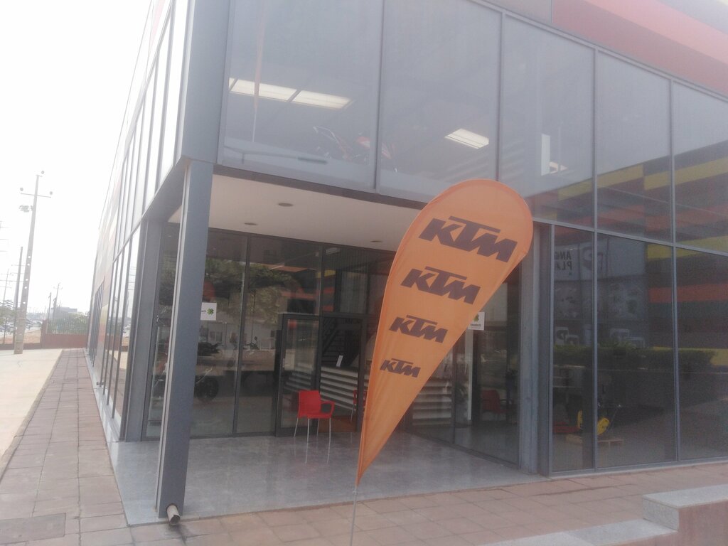 Motosiklet tamiri KTM Motor Center, Loanda, foto