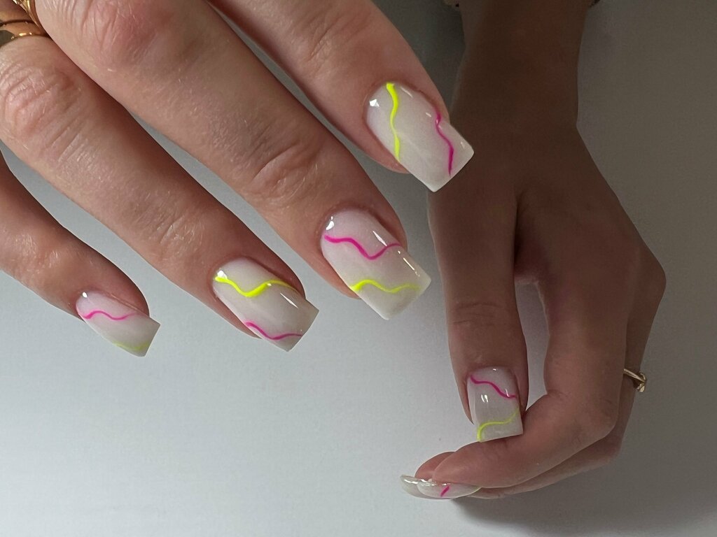 Manikür-pedikür Grunskaya_ nails, Saint‑Petersburg, foto
