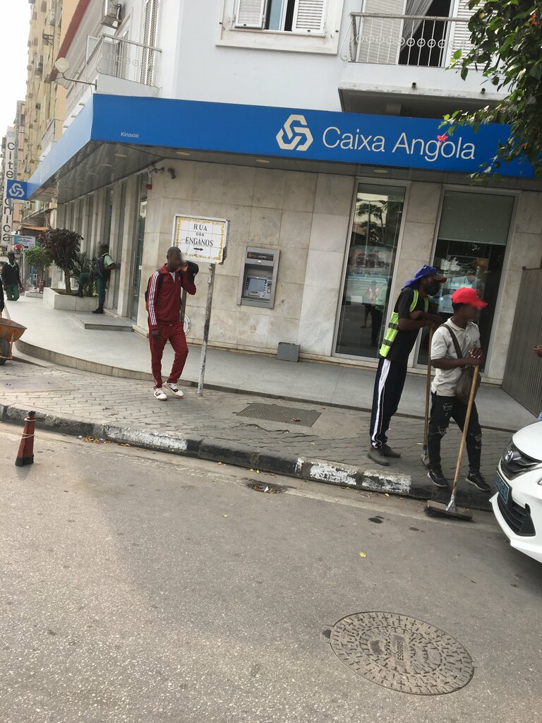 Banka Banco Caixa Geral Angola, Loanda, foto