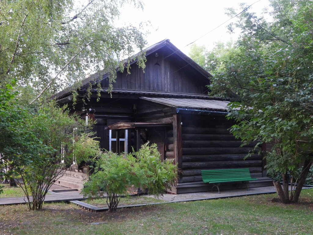 Turistik yerler Флигель усадьбы В.И. Сурикова, Krasnoyarsk, foto