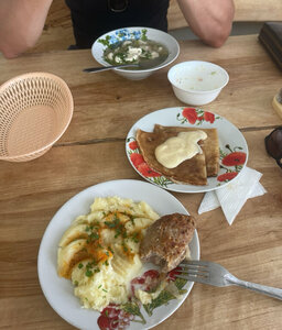 Золотая верста (Saratov Region, Petrovskiy rayon, R-158, 548-y kilometr), kafe  Saratovskaya oblastından