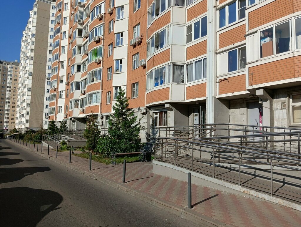 Konut servisleri kuruluşları Управляющая компания Четыре Солнца, Moskova, foto