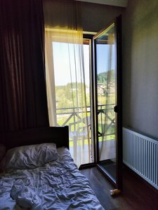 Bakuriani Guest House (kray Samtskhe-Dzhavakheti, Borjomi Municipality, Village of Bakuriani), otel