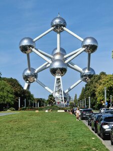 Atomium (Brussels), turistik yerler  Brüksel'den