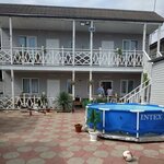 Гостевой дом Галина (Pervomayskaya Street No:142), otel  Yeysk'ten