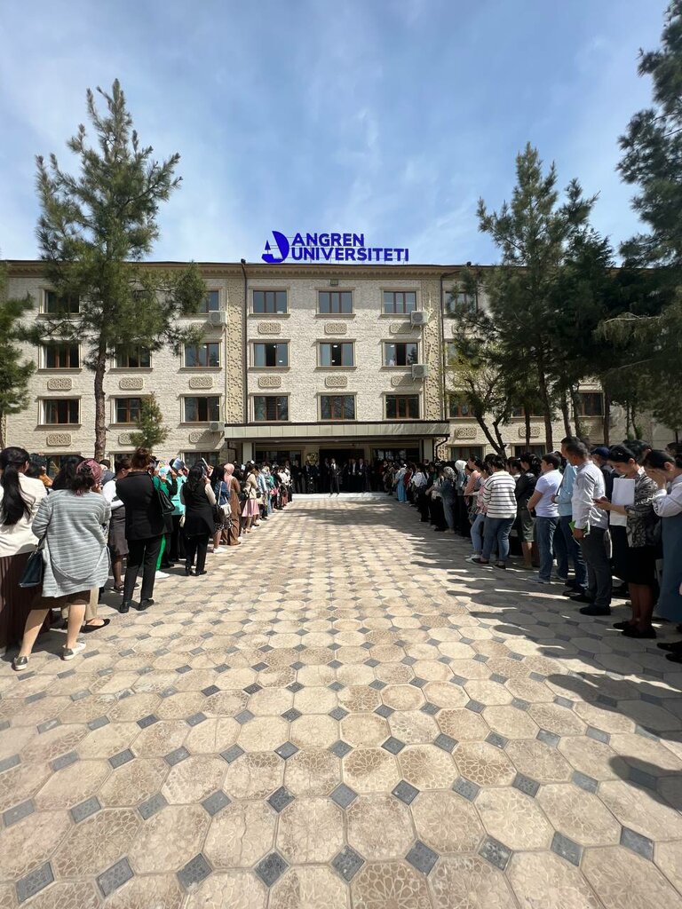 Üniversiteler Angren University, Angren, foto