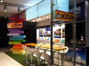 Boya ve cila malzemeleri üretim ve satış yerleri Unique Paints, Dubai, foto