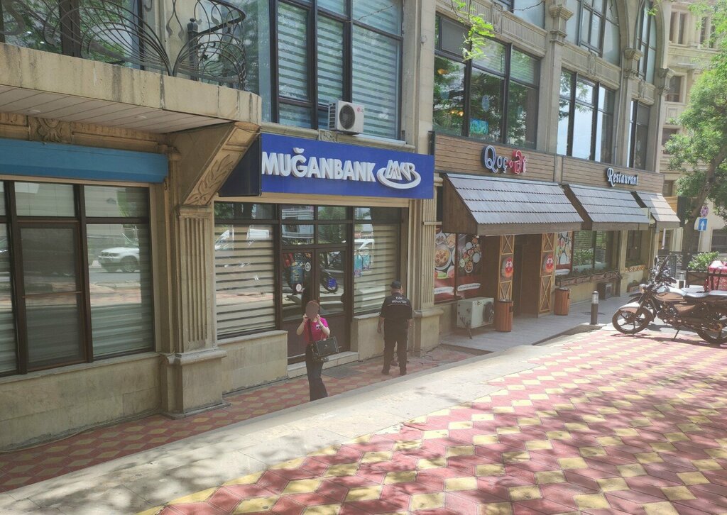 Banka Mughanbank Matbuat Branch, Bakü, foto