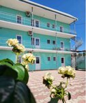 Lastochka (Приморская улица No:30А, село Береговое), otel  Kırım Cumhuriyeti'nden