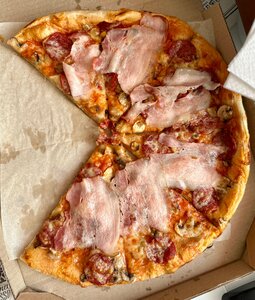 Carnaby (Cimkavickaja vulica No:22А), pizzacılar  Kopyl'den