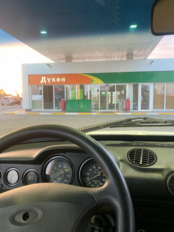 Benzin istasyonu Bishkek Petroleum, Çuy ili, foto