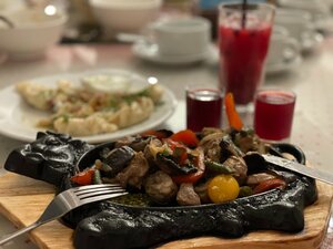 Korchma Gogol (Kosmonavtov Street No:24, Lipetsk), kafe  Lipetsk'ten