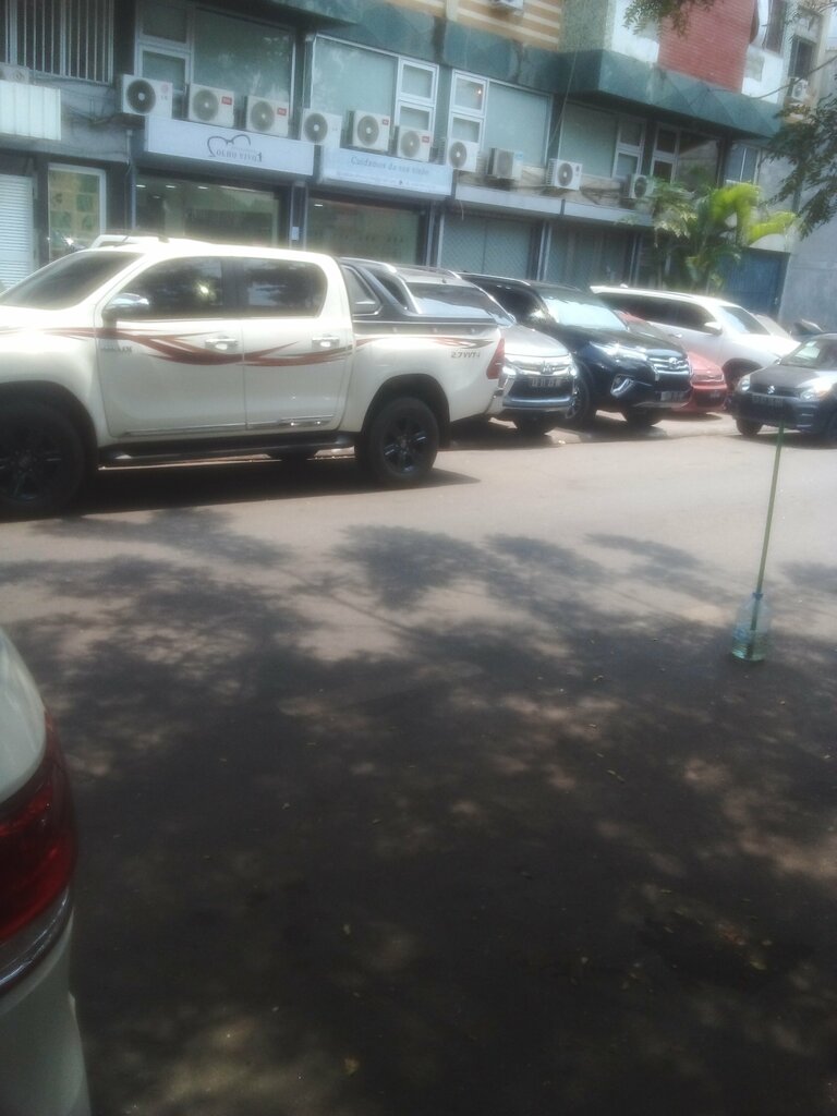 Optik Optica medica olho vivo, Loanda, foto