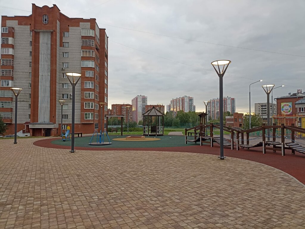Oyun alanı Playground, Seversk, foto