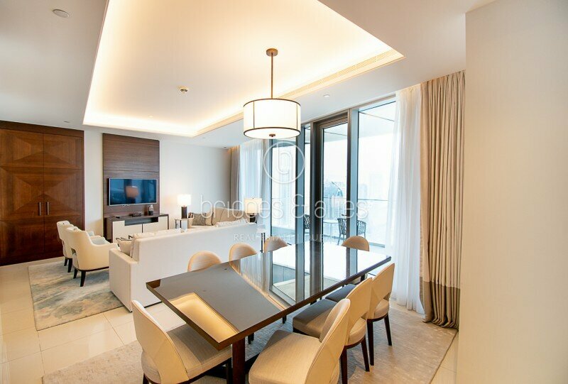 Emlak ofisi Bridges & Allies, Dubai, foto