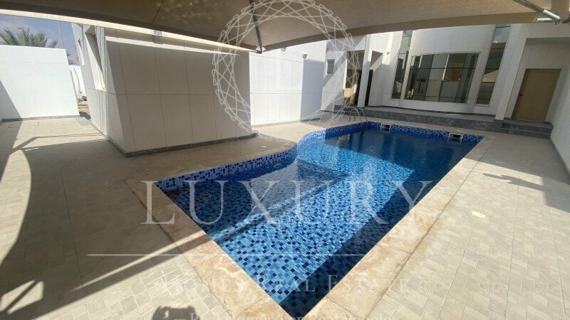 Emlak ofisi Luxury Homes Real Estate, Al Ain, foto