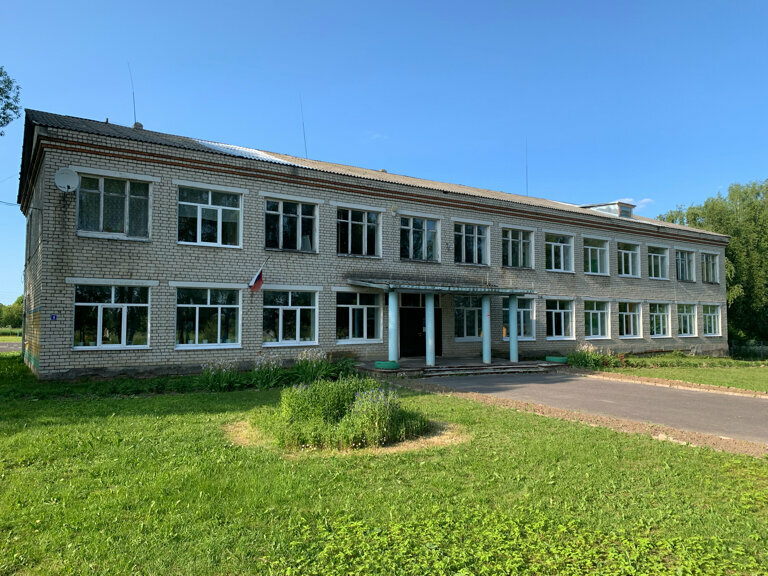Ortaokul Yudinskaya srednyaya obshcheobrazovatelnaya shkola Mou, Yaroslavskaya oblastı, foto