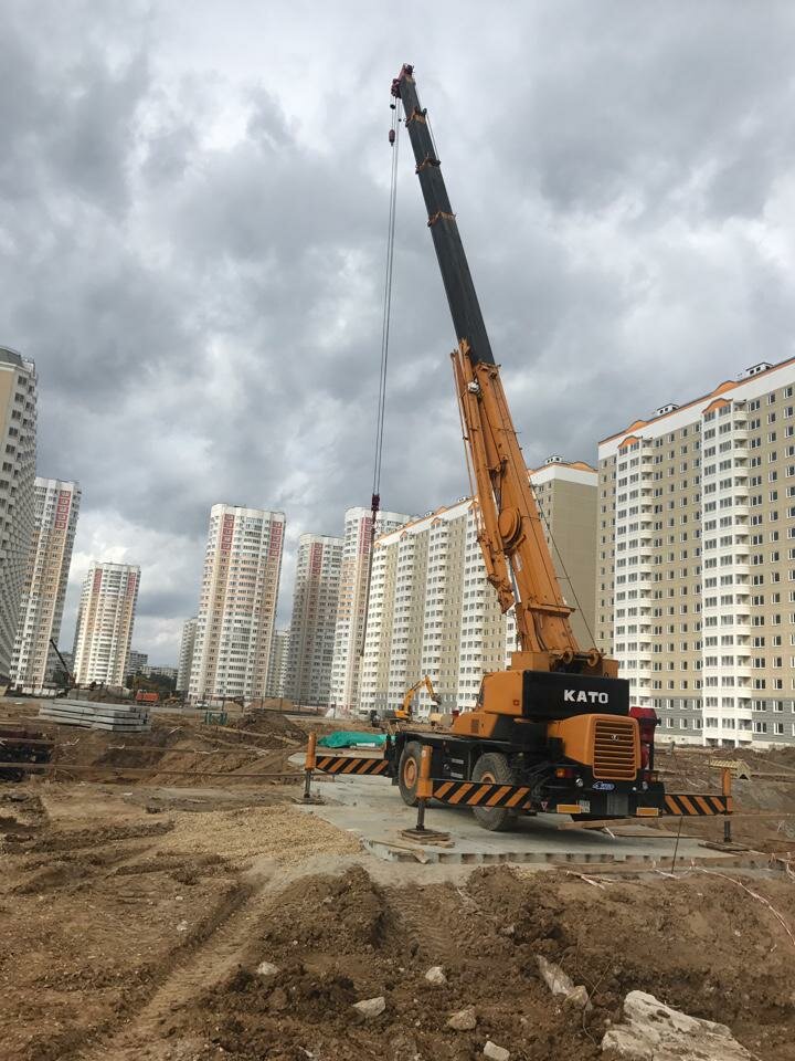 Vinç firmaları KranAktivStroy, Moskova, foto
