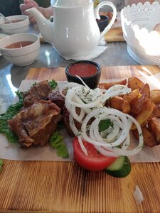 Семейная чайхана Зайтун (Karaulnaya ulitsa No:9Г/4, Krasnoyarsk), kafe  Krasnoyarsk'tan