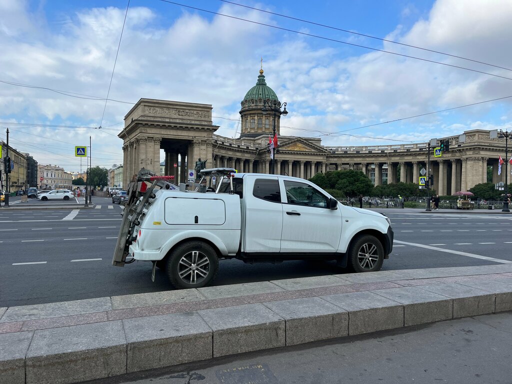 Çekici hizmeti Parking evacuator, Saint‑Petersburg, foto