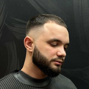 Chapman's (Gakkelevskaya Street No:22к1), berberler  Saint‑Petersburg'dan