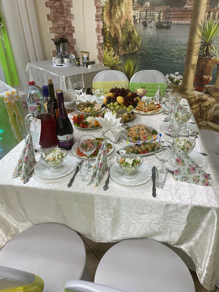 Düğün, toplantı salonu Банкетный зал, Puçej, foto