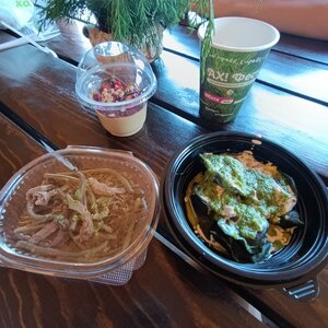 Укроп и Гренка (Zaozyornaya ulitsa No:2, selo Altayskoye), kafe  Altayski krayından