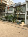 Direção Municipal da Educação (Luanda, Avenida Hoje Ya Henda), devlet kurumları ve bakanlıklar  Loanda'dan