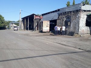 Sto (Pýgachev kóshesi No:9), otomobil servisi  Çimkent'ten (Şımkent'ten)